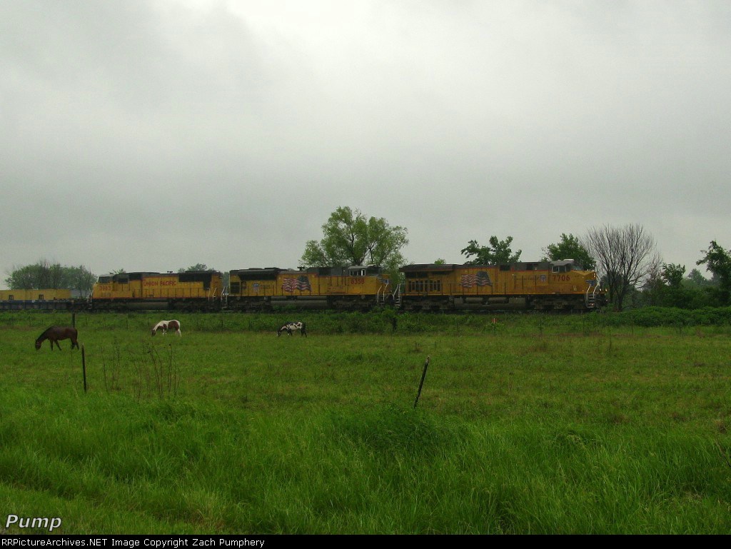 Eastbound UP Intermodal Train